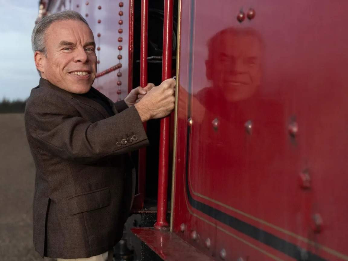 Harry Potter da HBO anuncia o retorno de Warwick Davis como Professor ...